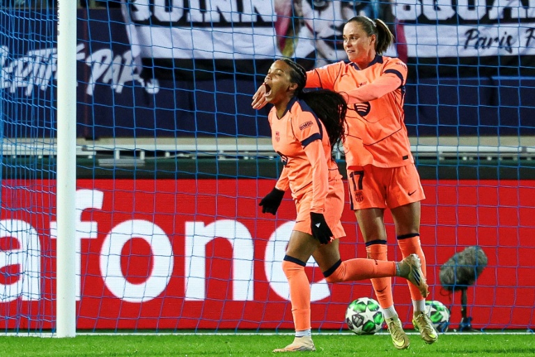 Barcelona, Lyon and Chelsea reach Women's Champions League quarters