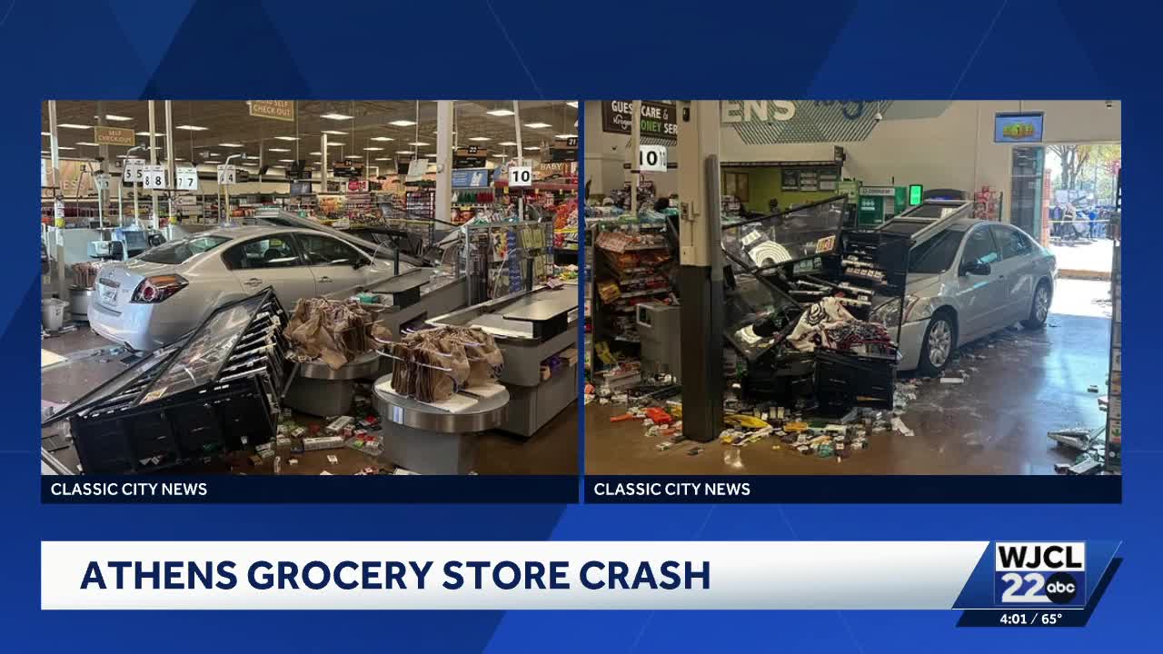 Car smashes into grocery store in Georgia