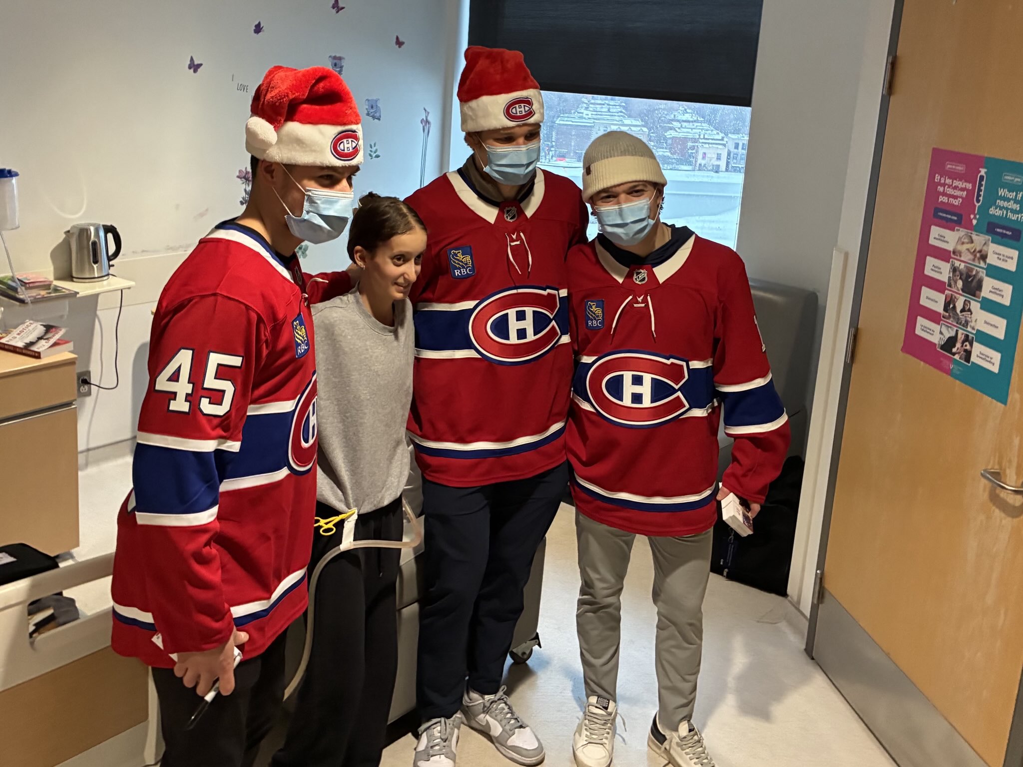 Hospital visit: Habs players brought smiles to sick children