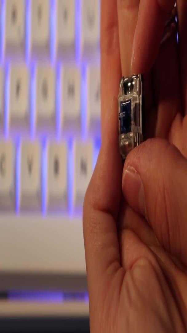 Epomaker SK71 review: Stock vs Krytox 205g0 lubed T1 switch performance