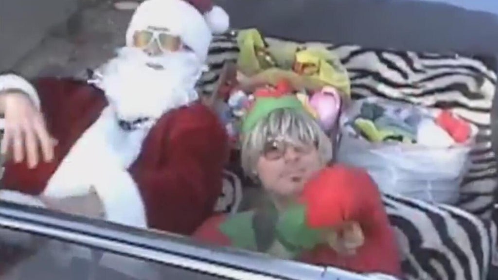 Lifelong Oakland friends Knucklehead Santa, Chaz the Elf give back to ...