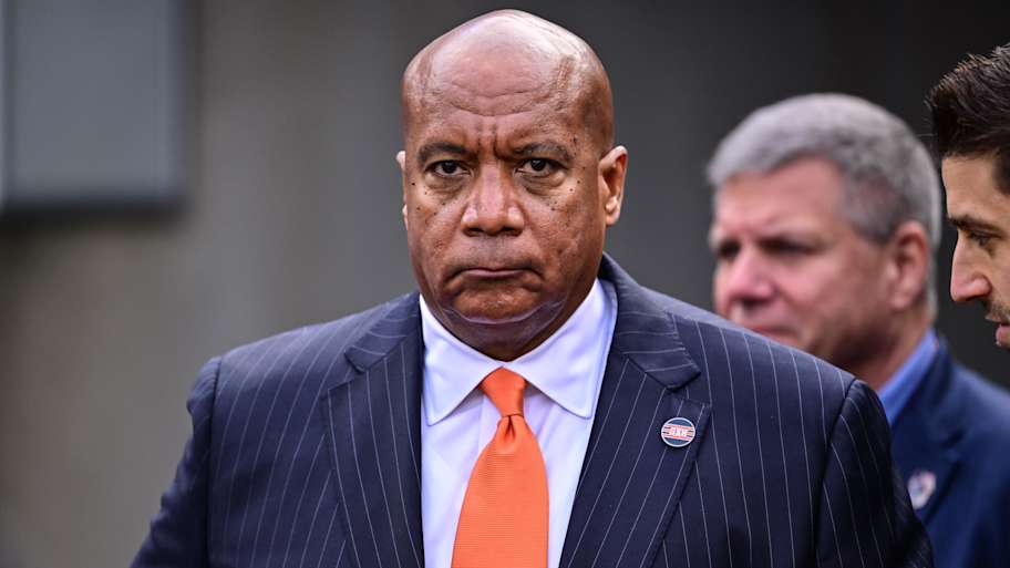 The Bears' disgraceful stadium update proves the Kevin Warren hire ...