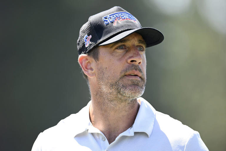 Zach Wilson’s on-field congratulations renew attention on Aaron Rodgers ...