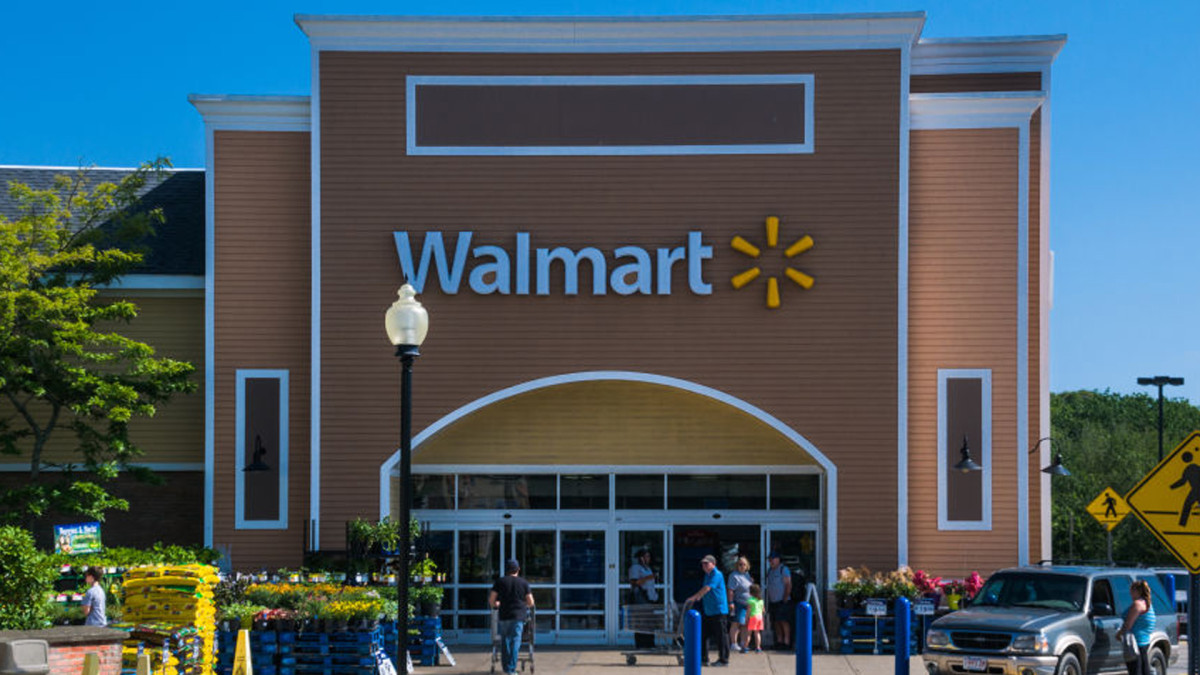 Walmart is selling a luxury $425 Citizen Eco-Drive watch for only $159