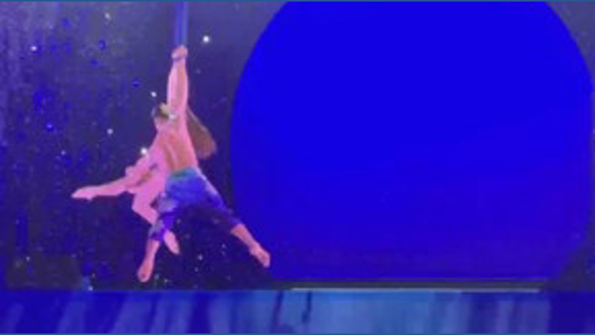 ‘Twas the night before by Cirque du Soleil