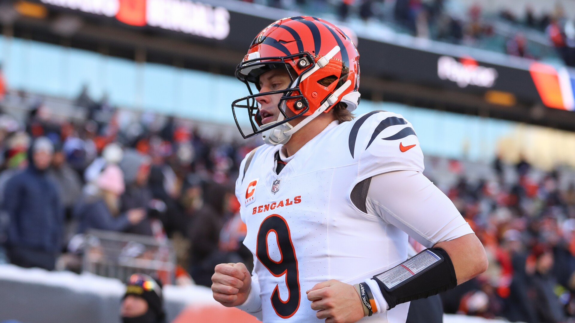 Joe Burrow "can't see" leaving Bengals in 2026, but "you think about a ...