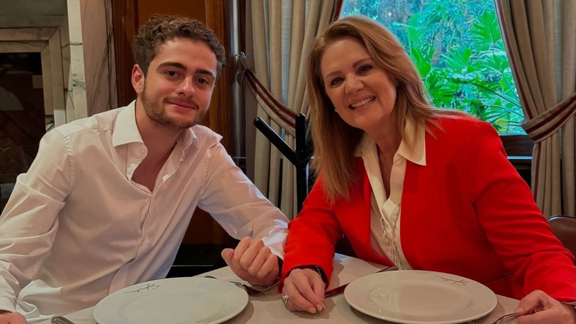 Érika Buenfil celebra el cumpleaños 21 de su hijo Nicolás con palabras ...