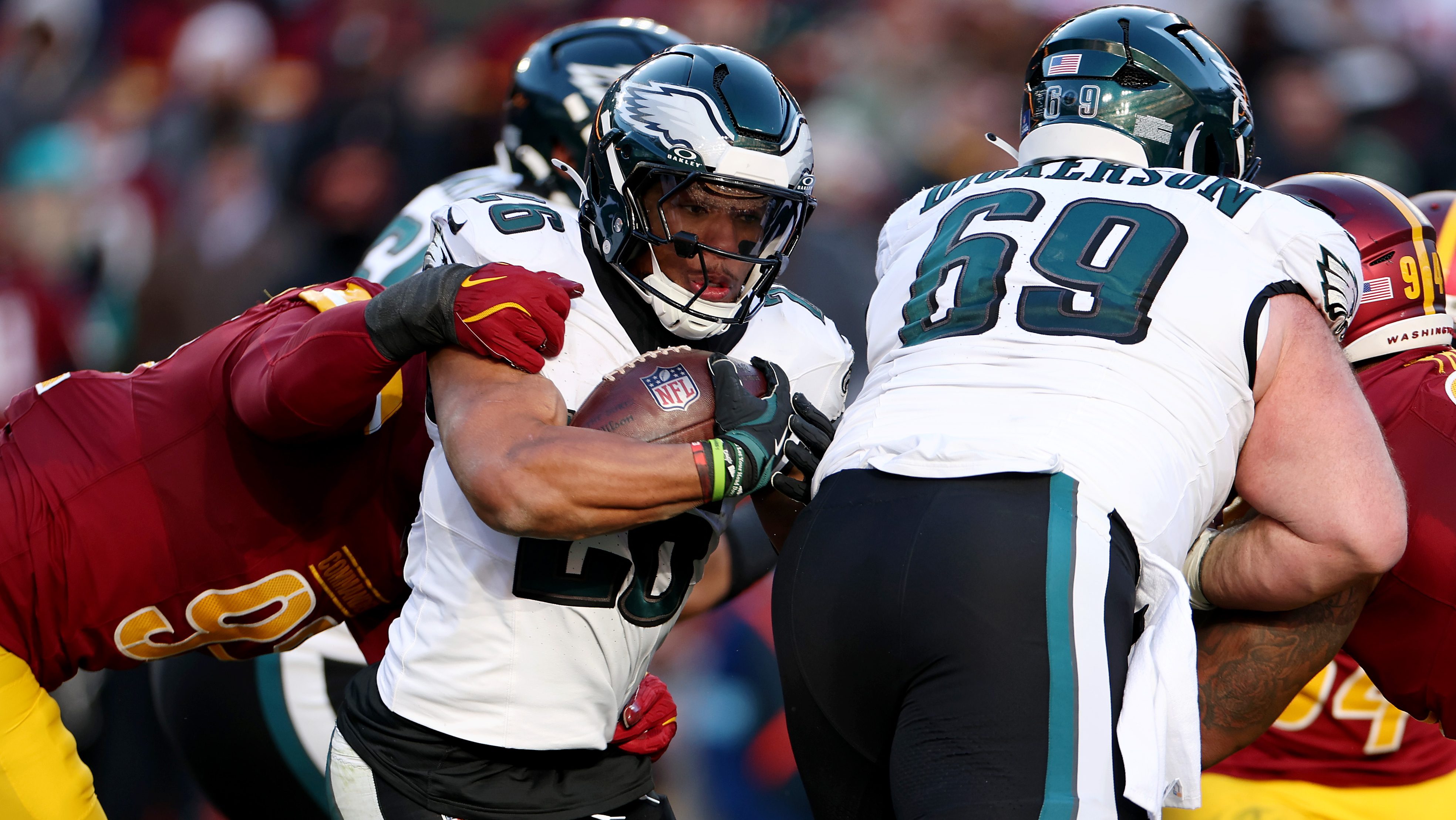 Eagles get massive injury update before facing Commanders