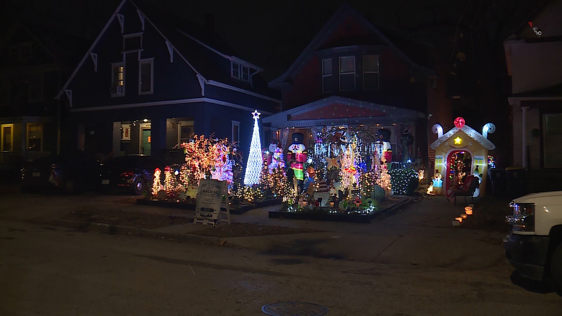 Kansas City Christmas display features more than 100 trees, raises ...