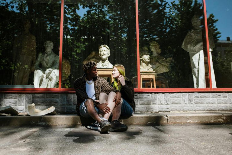 Dating an alpha widow? These 9 subtle signs reveal the truth