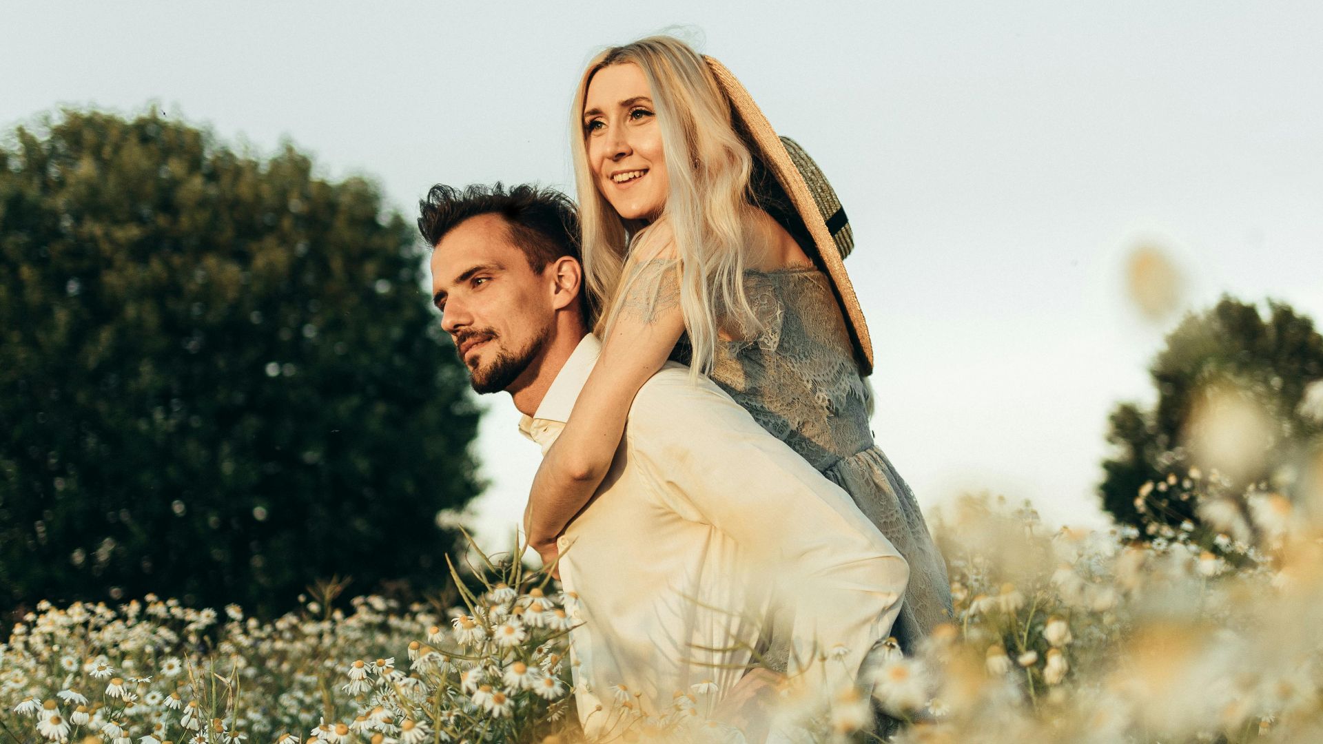 Is your partner too clingy? Here's why personal space is so important ...