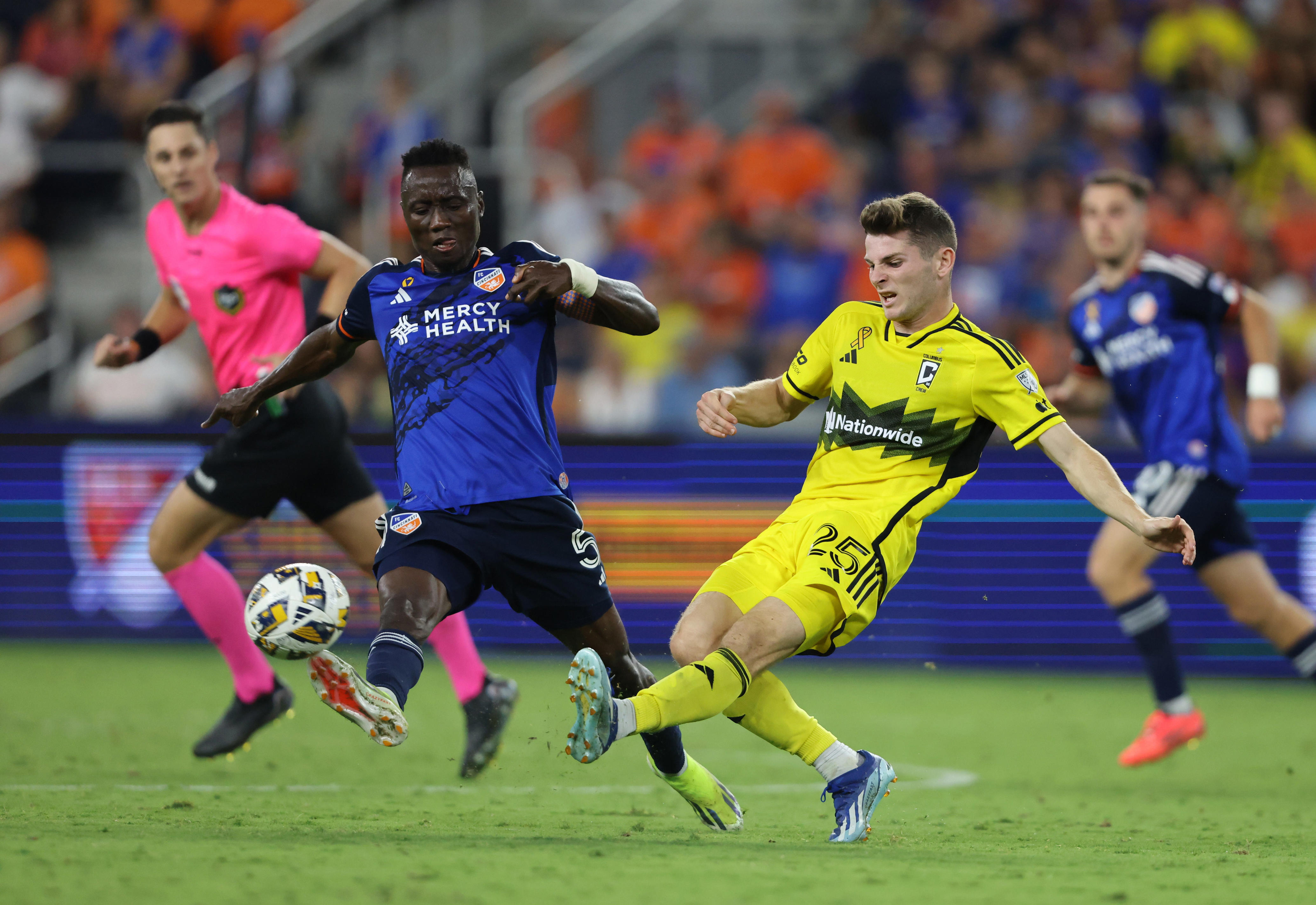 Columbus Crew sign midfielder Sean Zawadzki to multiyear extension