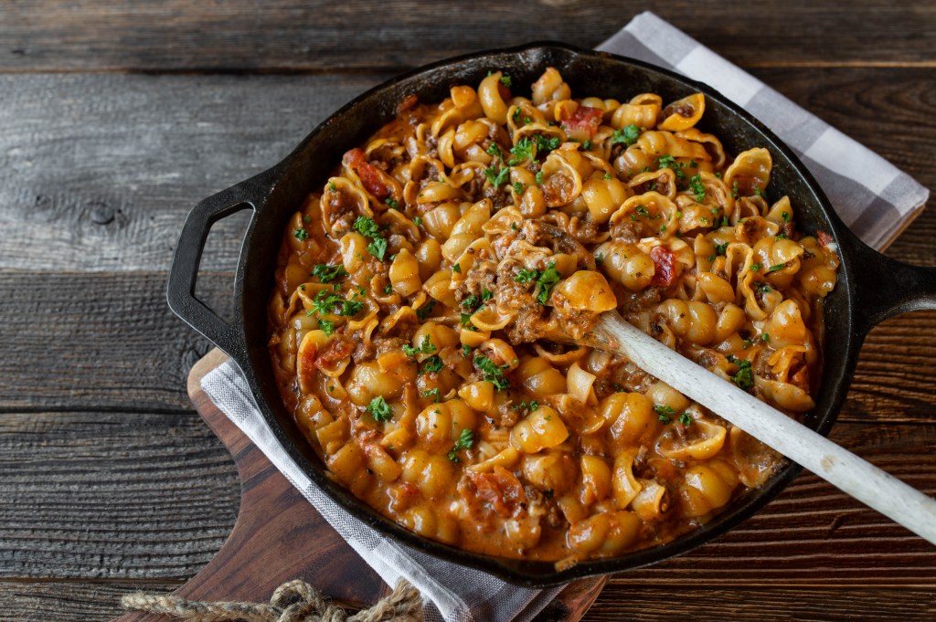 The Pioneer Woman Shared the Recipe to Her Homemade Hamburger Helper ...
