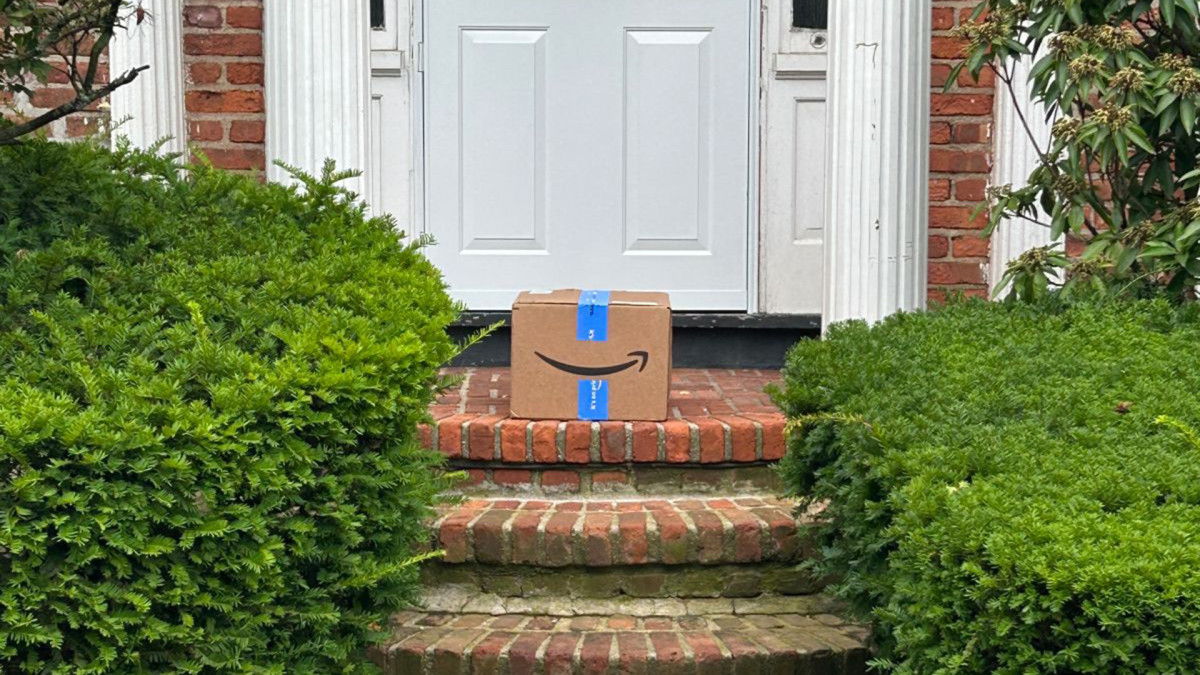 Save 77% on a fast, efficient electric kettle from Amazon