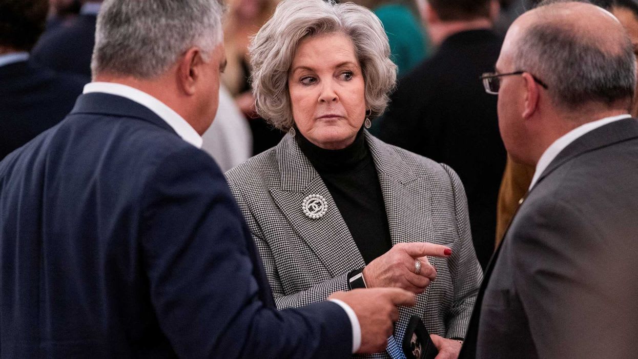 Vanity Fair editor recounts awkward clashes inside Trump White House ...