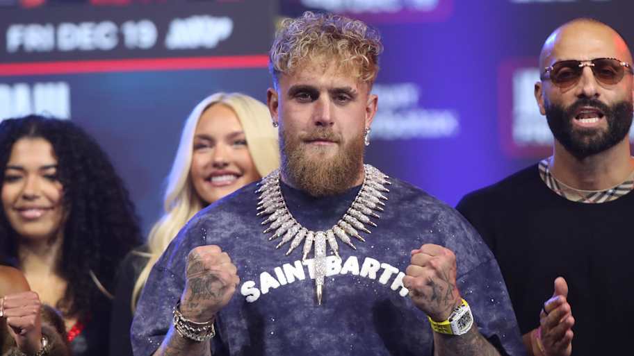 Jaxson Dart's GF Marissa Ayers steals spotlight as ring girl for Jake Paul fight