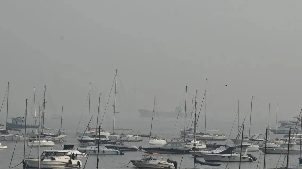 Mumbai records moderate air pollution, AQI hits 137 amid clear skies