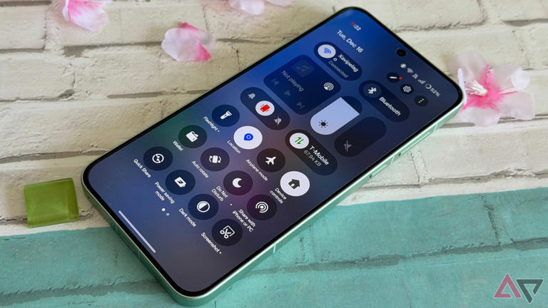Android 17’s split notification shade looks inevitable on foldables