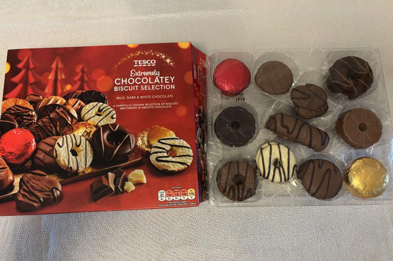 I tried Christmas chocolate biscuits from M&S, Tesco, Aldi and ...