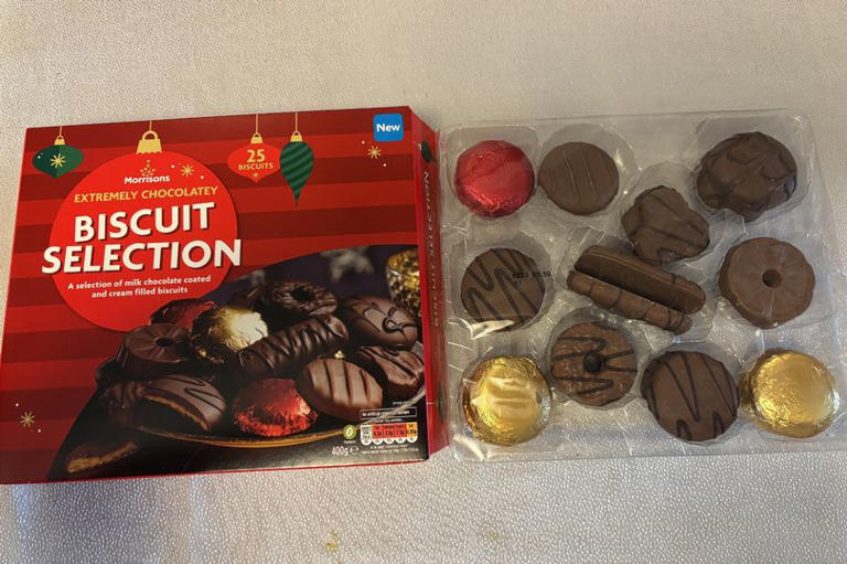 I tried Christmas chocolate biscuits from M&S, Tesco, Aldi and ...