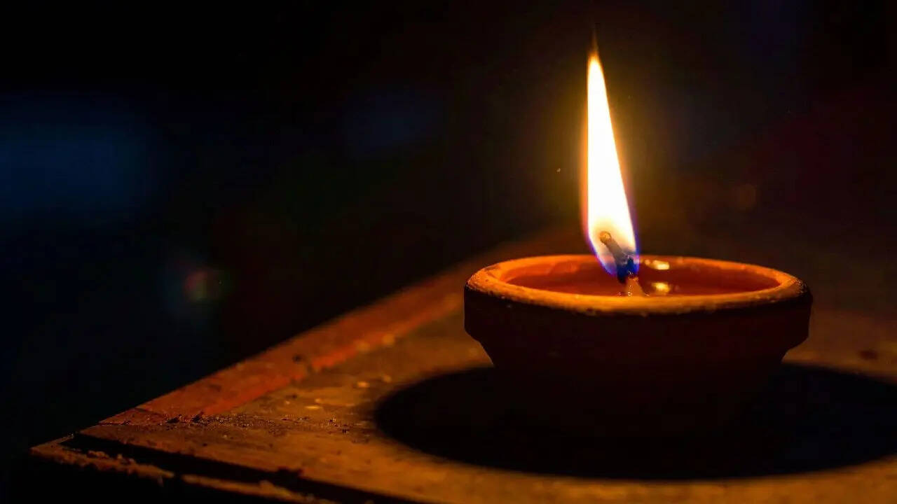 Astrologer reveals the right spot to place a diya, as per your zodiac sign