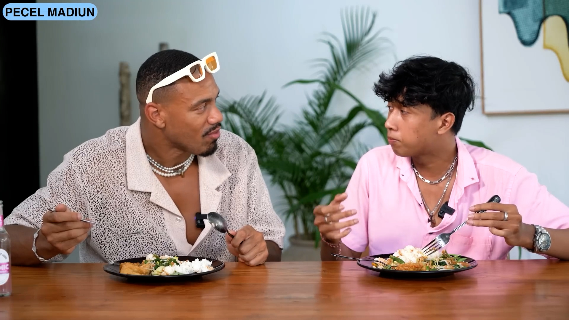 Westerners try Indonesian food — honest reactions