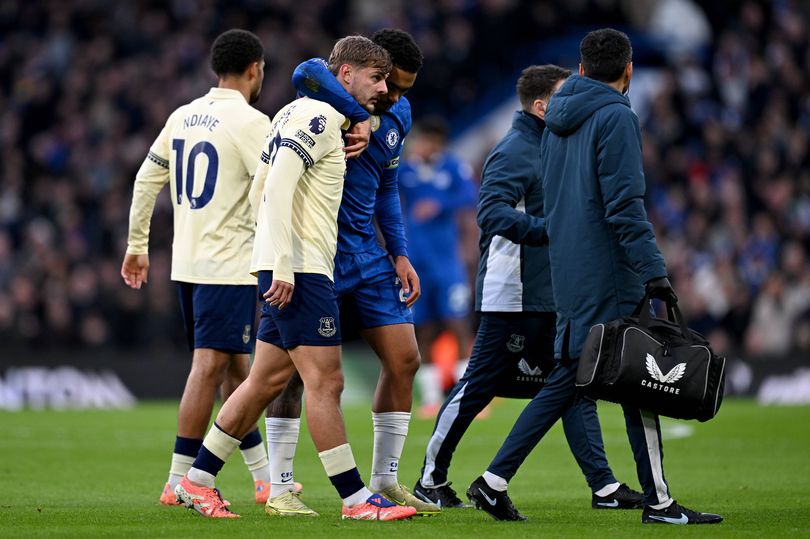 Arsenal news: Mikel Arteta faces Bukayo Saka conundrum as star could ...