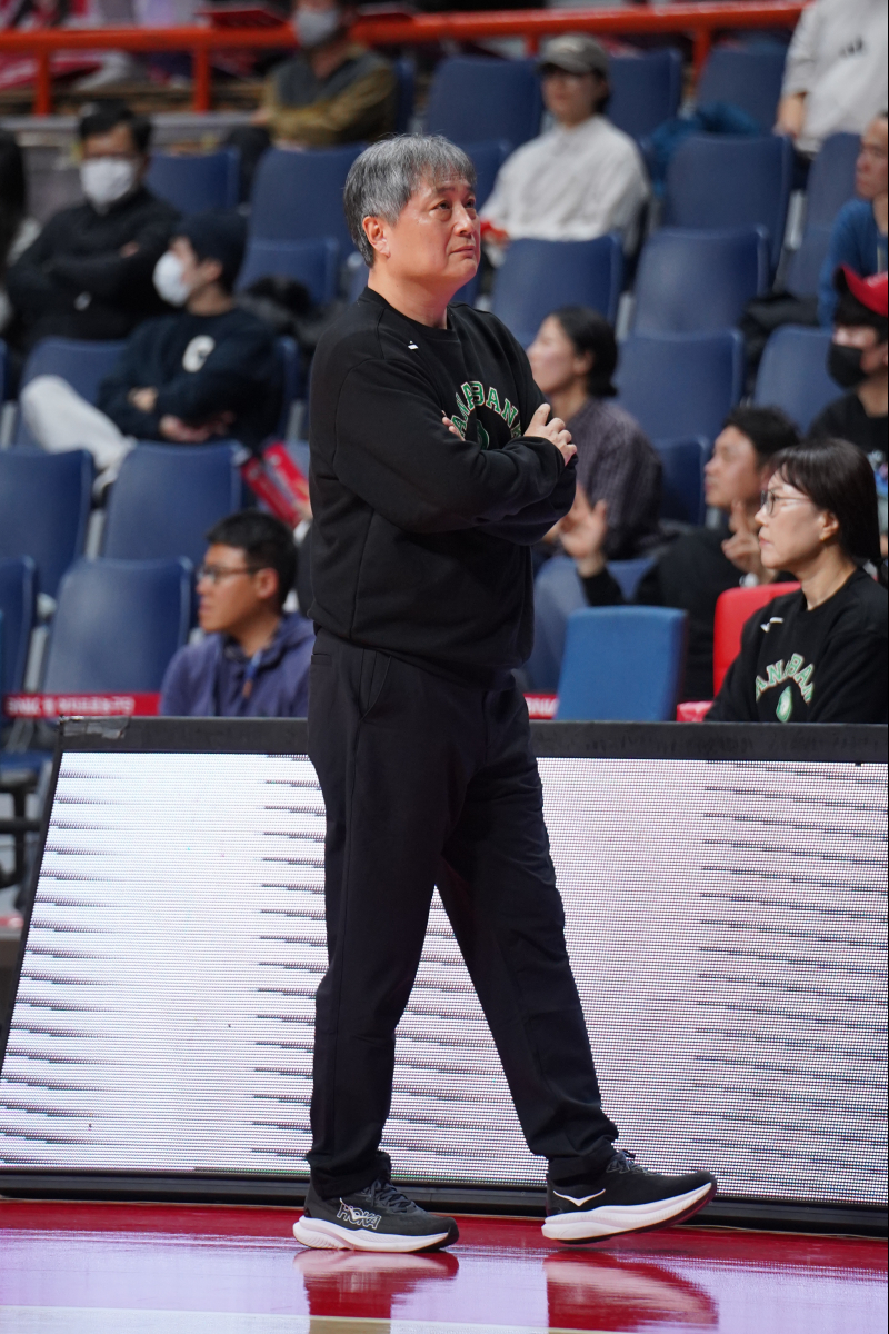 “1등 정말 대단해” 601번째 경기 앞둔 김정은 향한 두 사령탑 찬사 [IS 부천]