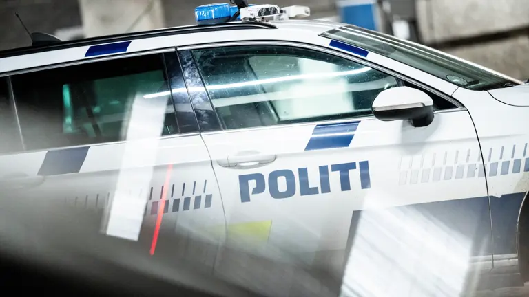 Mand dømt for vold mod tidligere kæreste: 'Slog hendes hoved ned i flise'