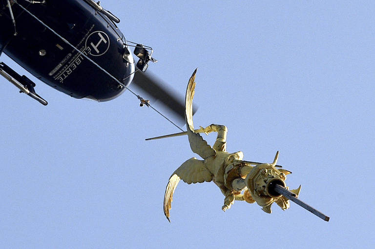 10 strange & surprising examples of air cargo