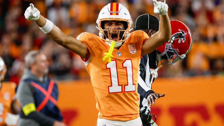 Images from Bucs’ loss to Falcons on ‘Thursday Night Football’