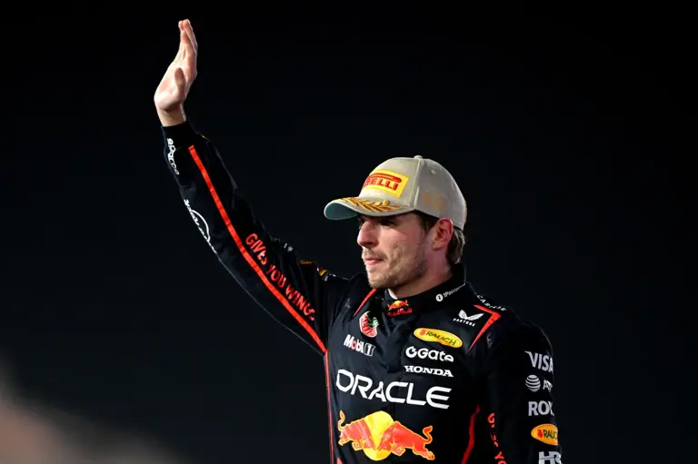 Hamilton's Verstappen-esque comeback that just fell short in Abu Dhabi