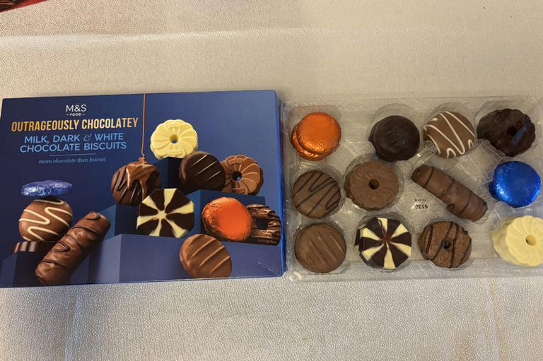 I tried Christmas chocolate biscuits from M&S, Tesco, Aldi and ...