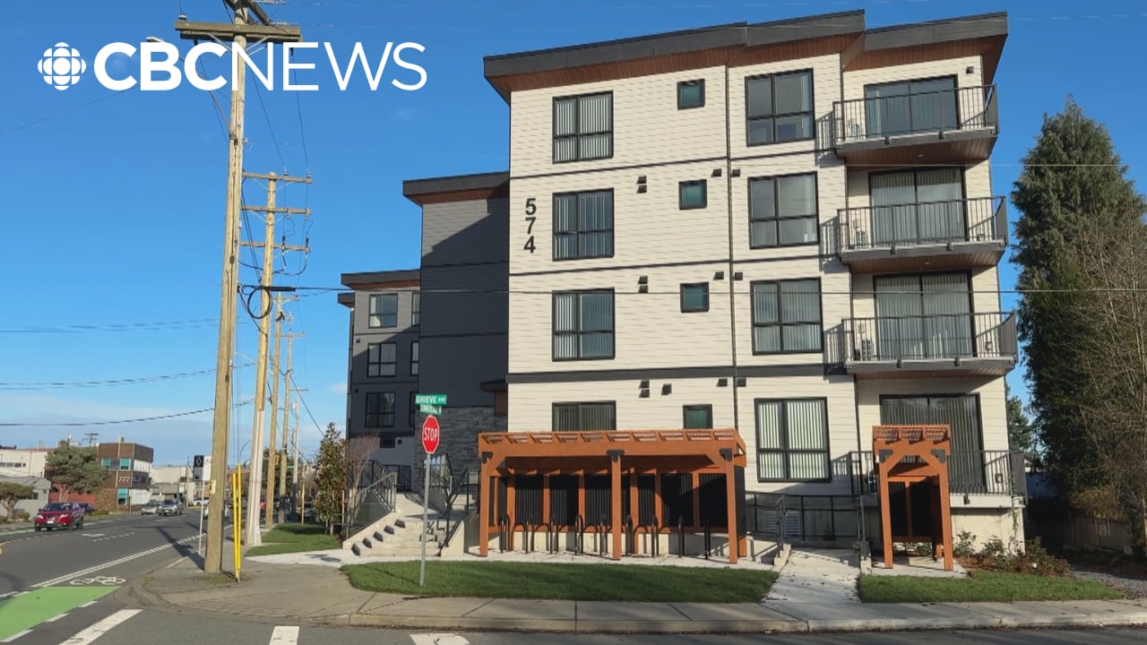 Canadian military buys 52-unit building in Courtenay, BC., as part of ...