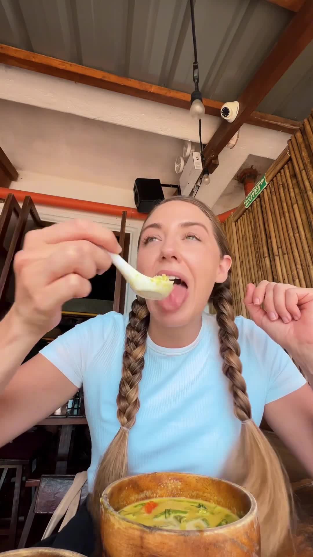 Trying big bad Thai in El Nido 🇵🇭🤯 #shorts