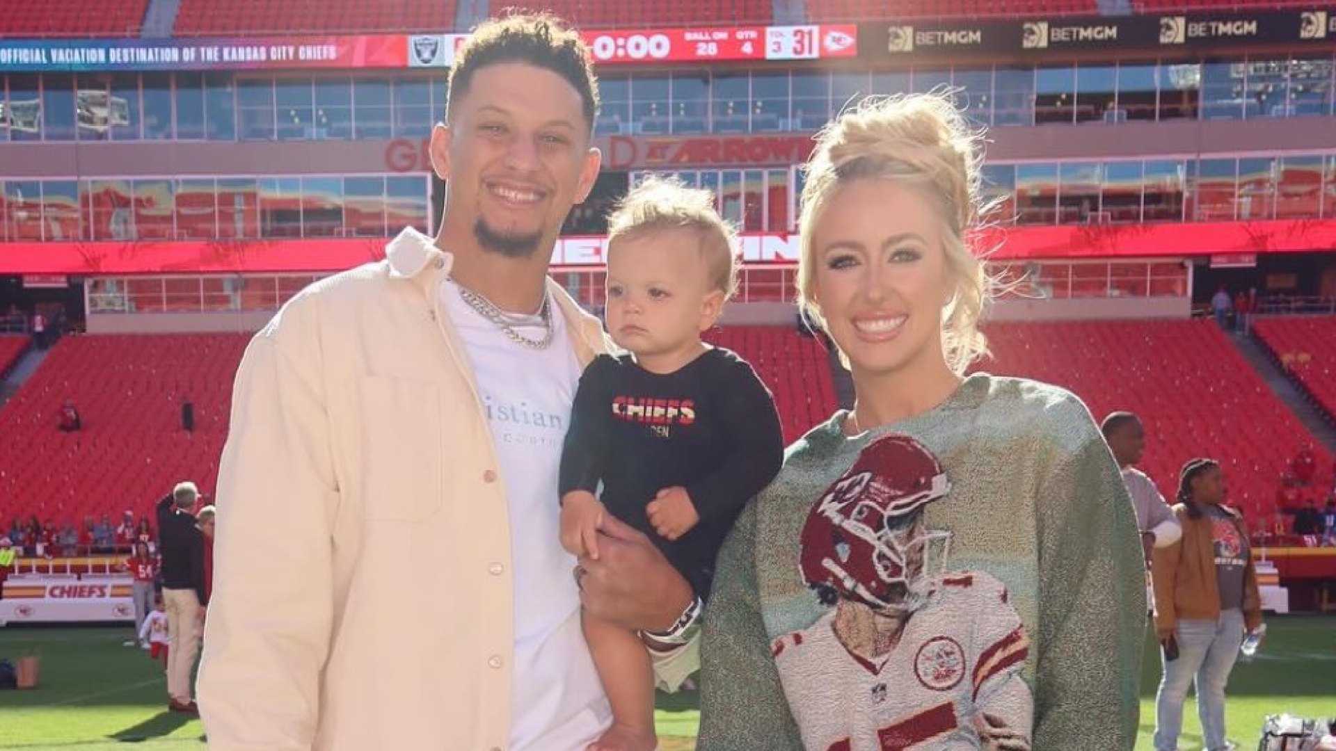 Patrick Mahomes admits he can't be the dad that I usually am after surgery