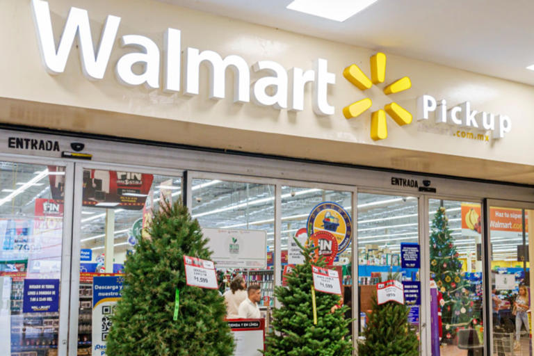 Walmart 2025 Christmas Day hours, explained