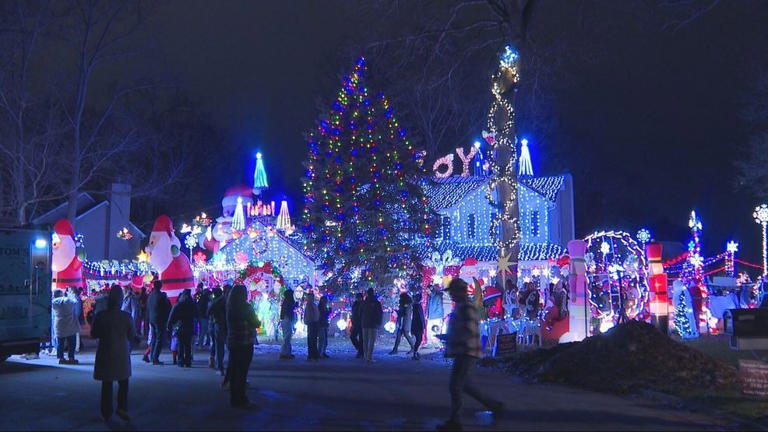 Blasko family Christmas holiday display lights up for one last time forever