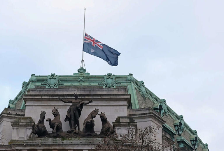 Melbourne car firebombed during Christmas season, suspected antisemitic ...