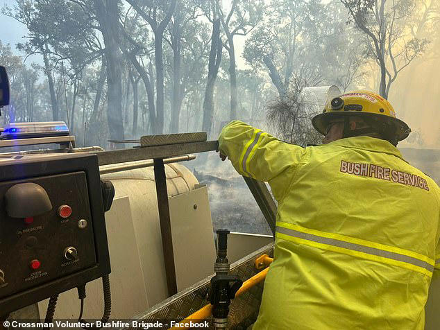 'Too late to leave:' Urgent bushfire warning is issued as temperatures ...
