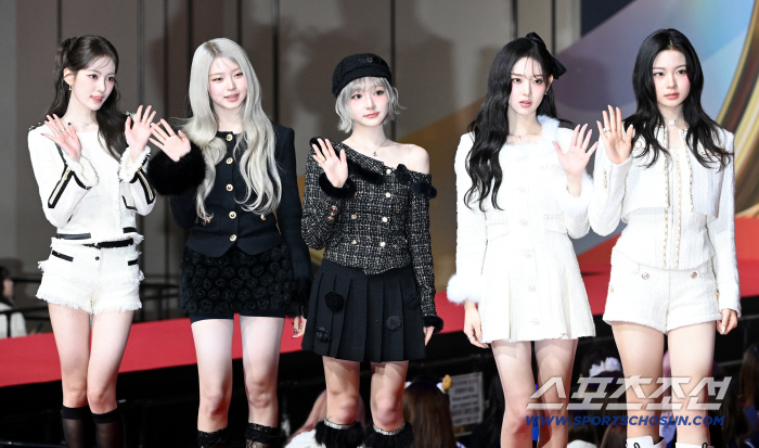 Kiki's greeting is pretty, too