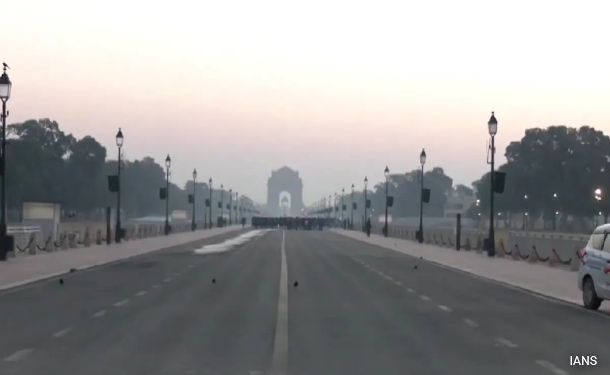 Delhi sees respite from air pollution as AQI records 220