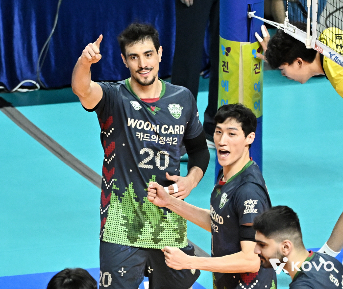 Rejuvenate your alien life! 6th place Woori Card, will a special gift ...