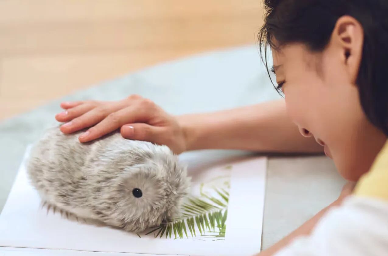 AI pet robots gain popularity via emotional expressions