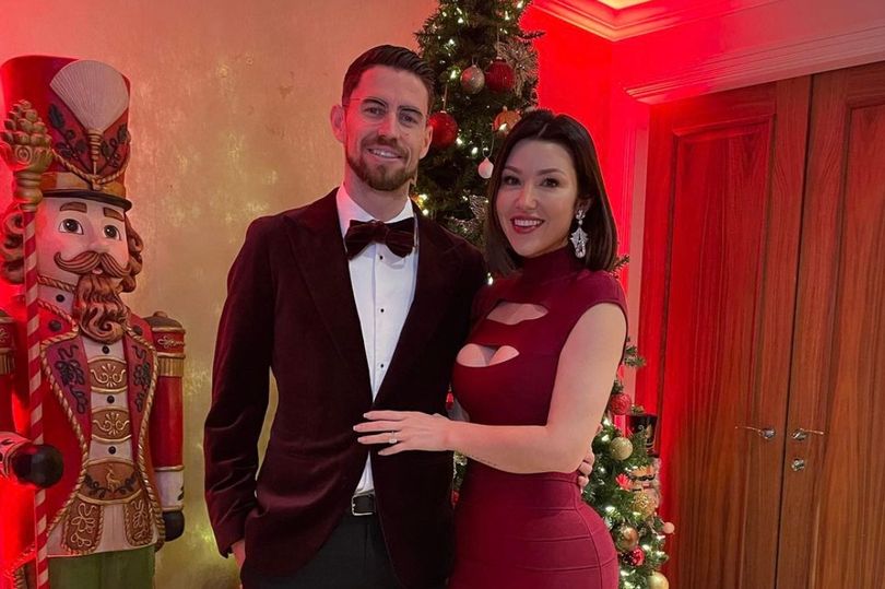 Prem legend's stunning wife had baby with Hollywood icon in whirlwind ...