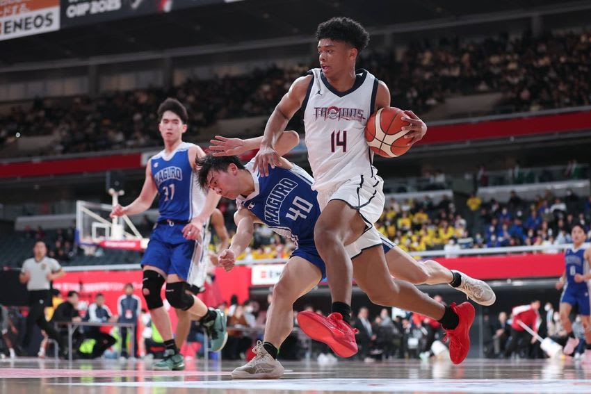 福岡大附大濠が終始主導権を握り快勝、本田がチームトップの24得点[ウインターカップ]