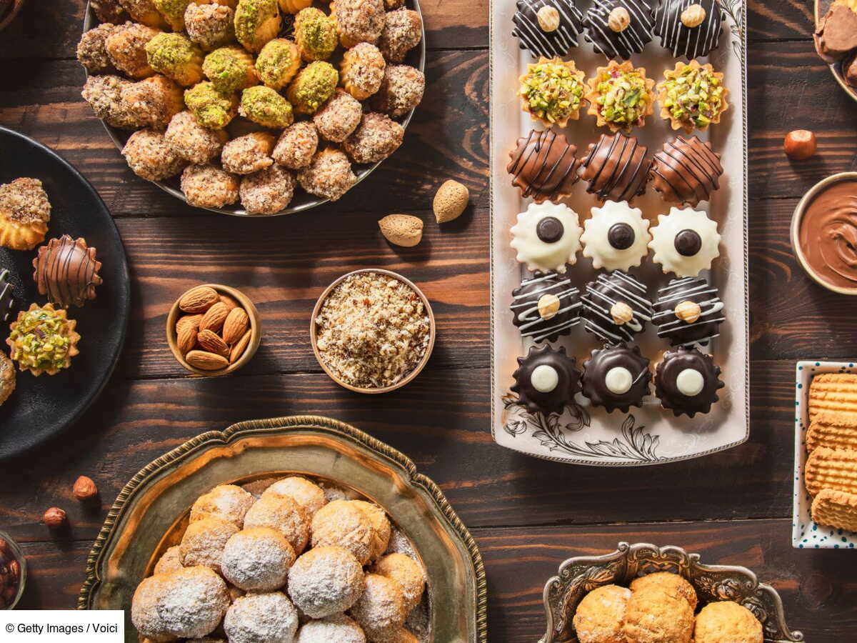 La recette facile et sans cuisson des rkhama, pâtisseries marocaines au ...