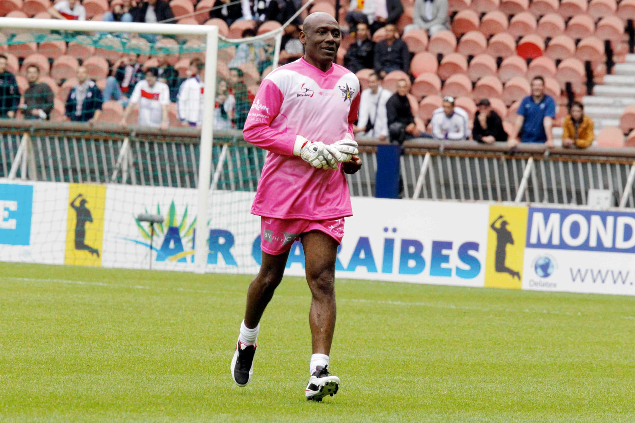 C'est comme passer d'une messe par semaine à une messe par mois : le ...