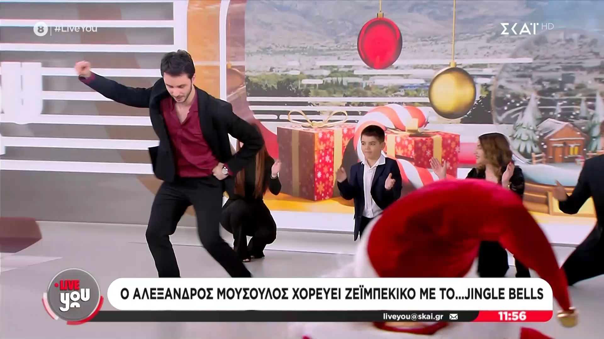 Το… Jingle Bells γίνεται ζεϊμπέκικο!