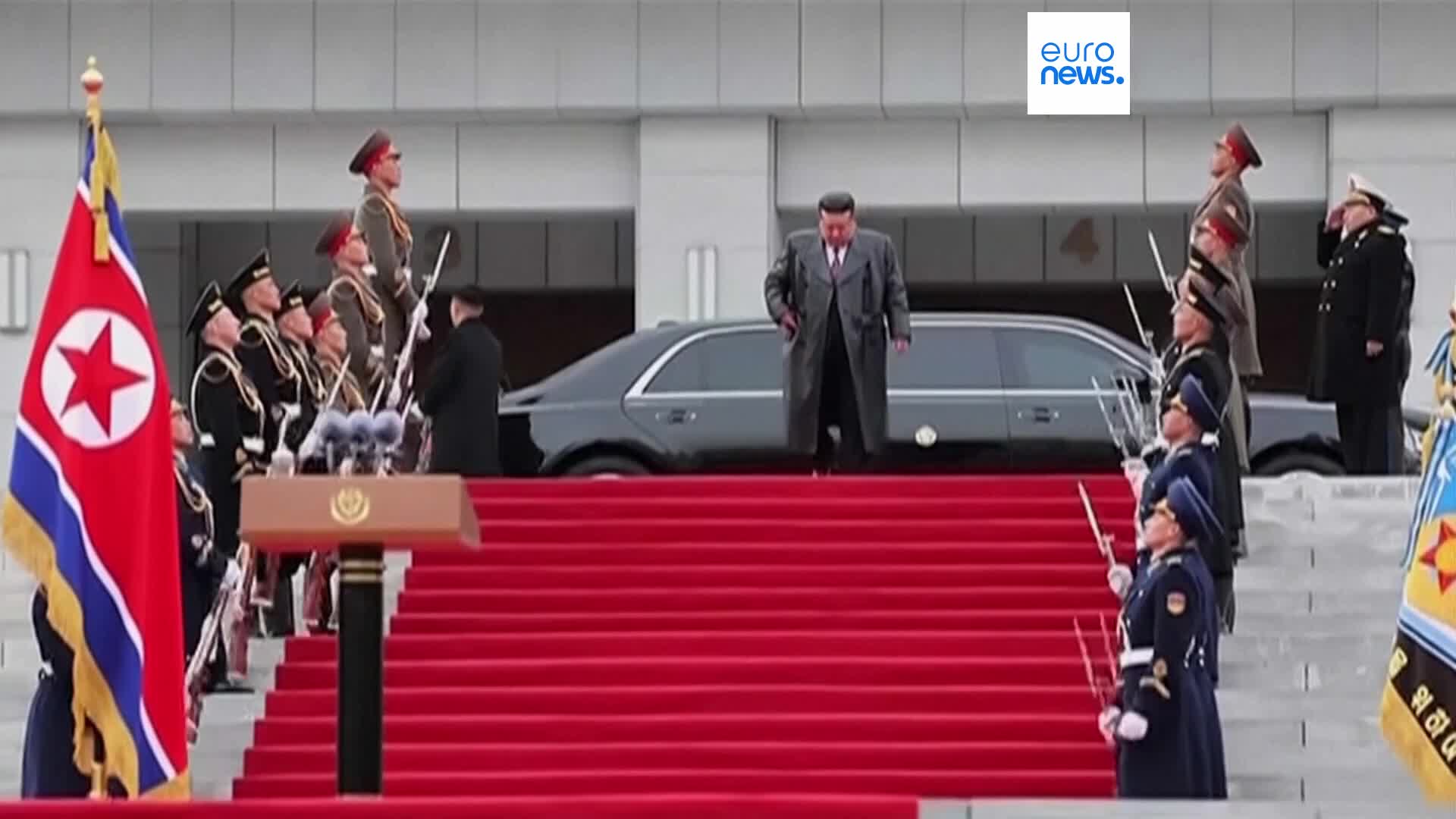 Βόρεια Κορέα: Πυρηνοκίνητο υποβρύχιο επιθεώρησε ο Κιμ Γιονγκ Ουν